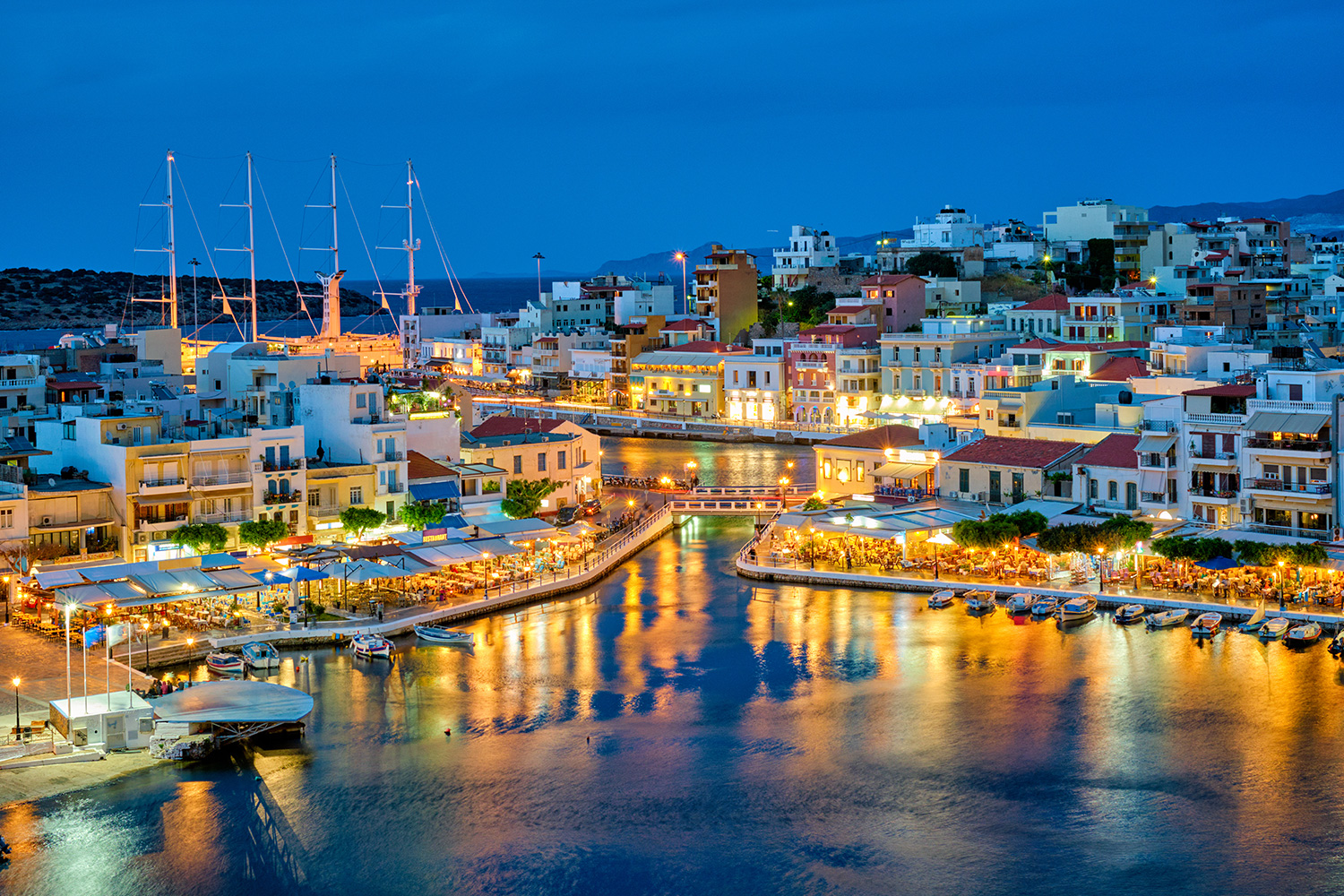 TOP 13 Najpiękniejsze wyspy greckie - Rodos, Kreta, Sa...