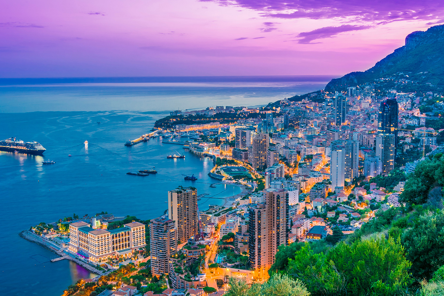 Monako - Najmniejsze państwo-miasto na Lazurowym Wybrzeżu